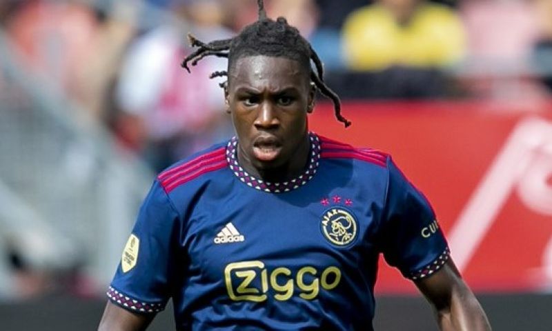 Bassey kijkt uit naar Champions League: 'Houd nu al zielsveel van Ajax ...