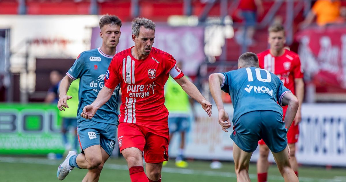 Sparta gaat strijdend ten onder tegen FC Twente, dat Europees voetbal veiligstelt - VoetbalNieuws