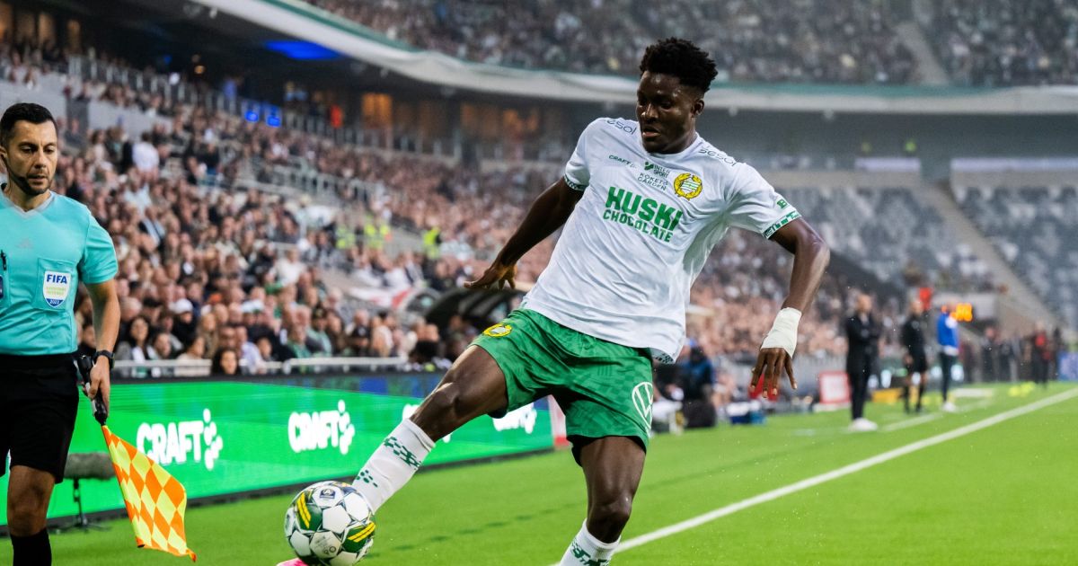 Wie is Nathaniel Adjei, de Ghanese verdediger waar Feyenoord interesse ...